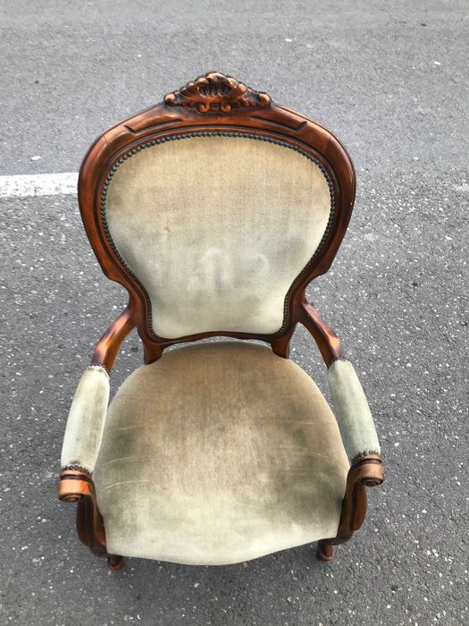 Scaun - jilt vechi Alba Iulia • OLX.ro