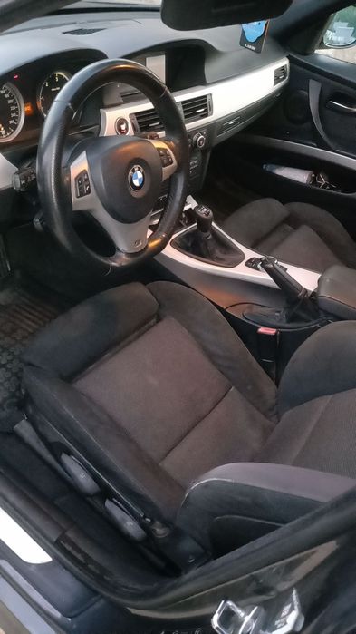 BMW e90 320d m47 Craiova • OLX.ro