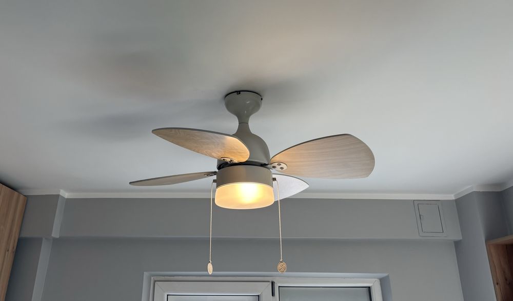 Vand lustra led 47w cu elice lemn rotative Bucuresti Sectorul 1 • OLX.ro