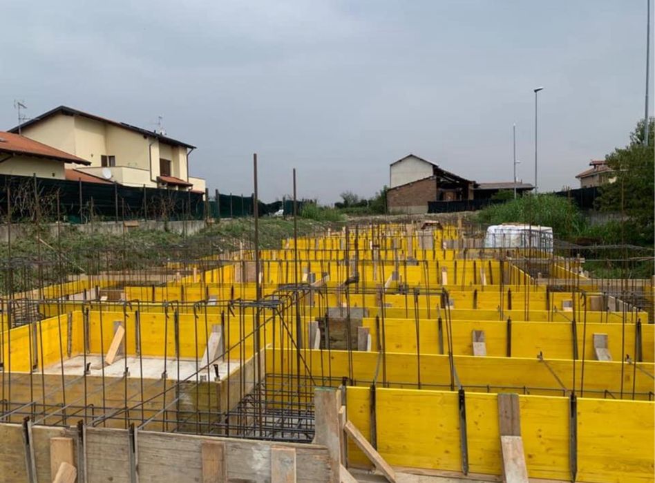 Placa galbena, cofraje tip doka, panouri lana tego cofraje popi schele ...