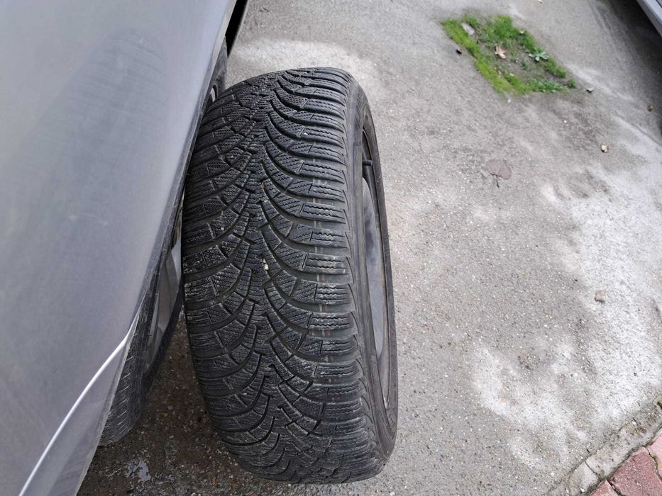 Jante echipate cu anvelope de iarna 205 55 16 gama VAG Bals • OLX.ro
