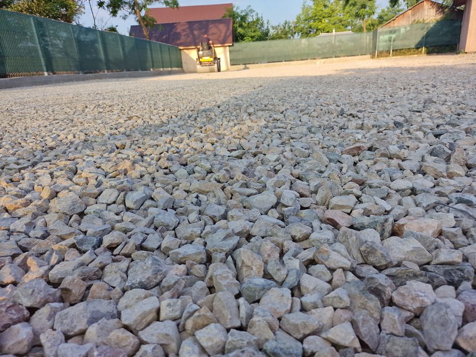 Piatră concasata drum, sort, compactare, cilindru compactor, terasare ...