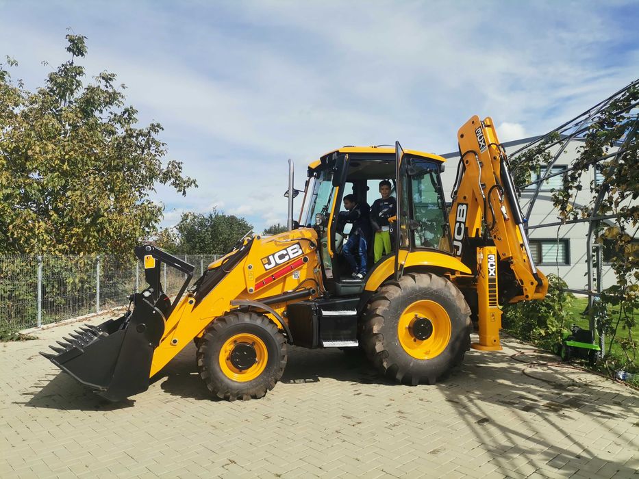 Buldoexcavator jcb 3cx - Noiembrie 2022 Piatra Neamt • OLX.ro