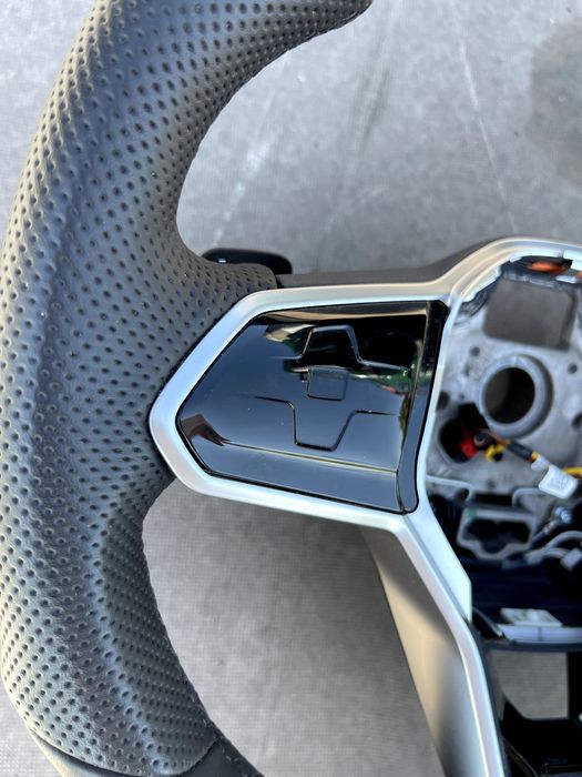 Volan R Line cu padele VW Golf 8 Arteon Tiguan 2 Passat GTI Husi • OLX.ro