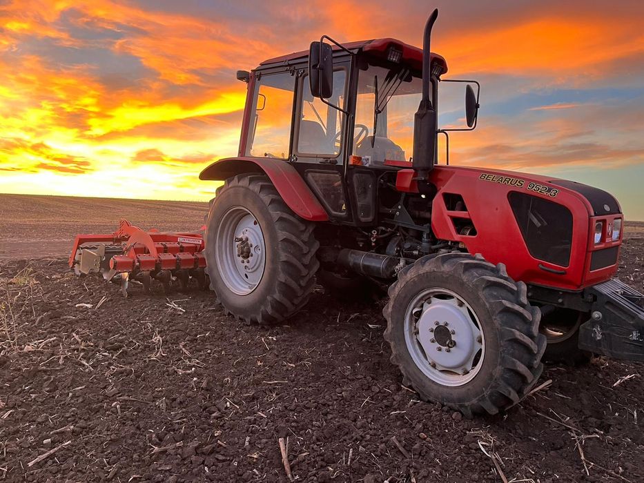 Tractor Belarus 952.3 Botosani • OLX.ro