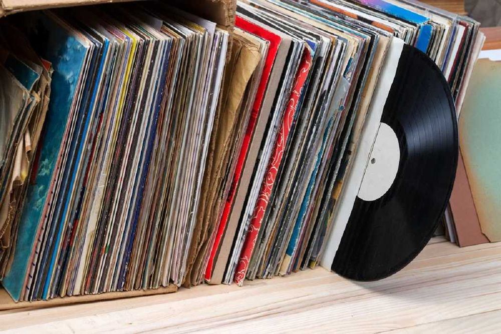 Pick-up cu discuri vinyl vechi, doza magnetica rezerva Constanta • OLX.ro