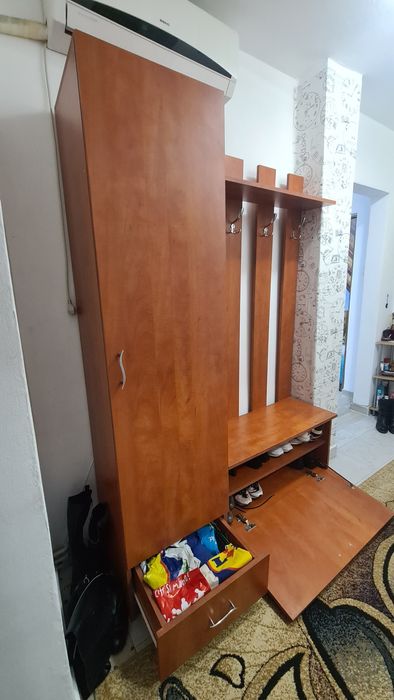 Cuier hol + dulap din lemn cires Timisoara • OLX.ro