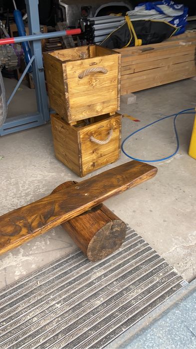 Bancuta lemn masiv gradina Bragadiru • OLX.ro