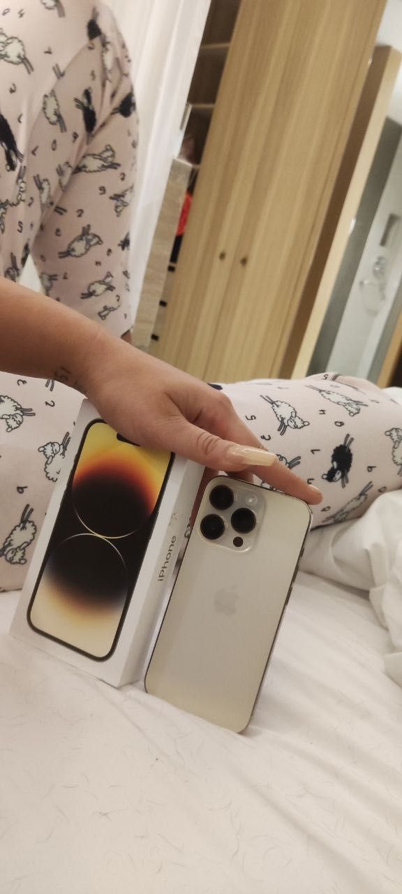 IPHONE 14 PRO 128GB GOLD с кутия + оригинален кабел гр. София Белите ...
