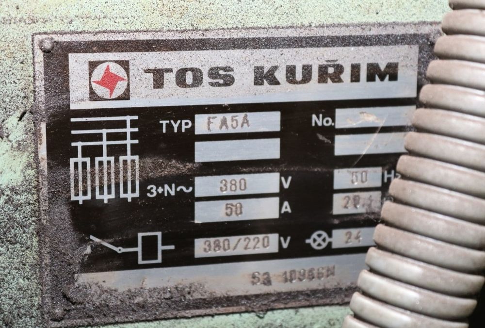 Masina freza metal universala tos 5 fus fu prelucrari metalice frezare ...