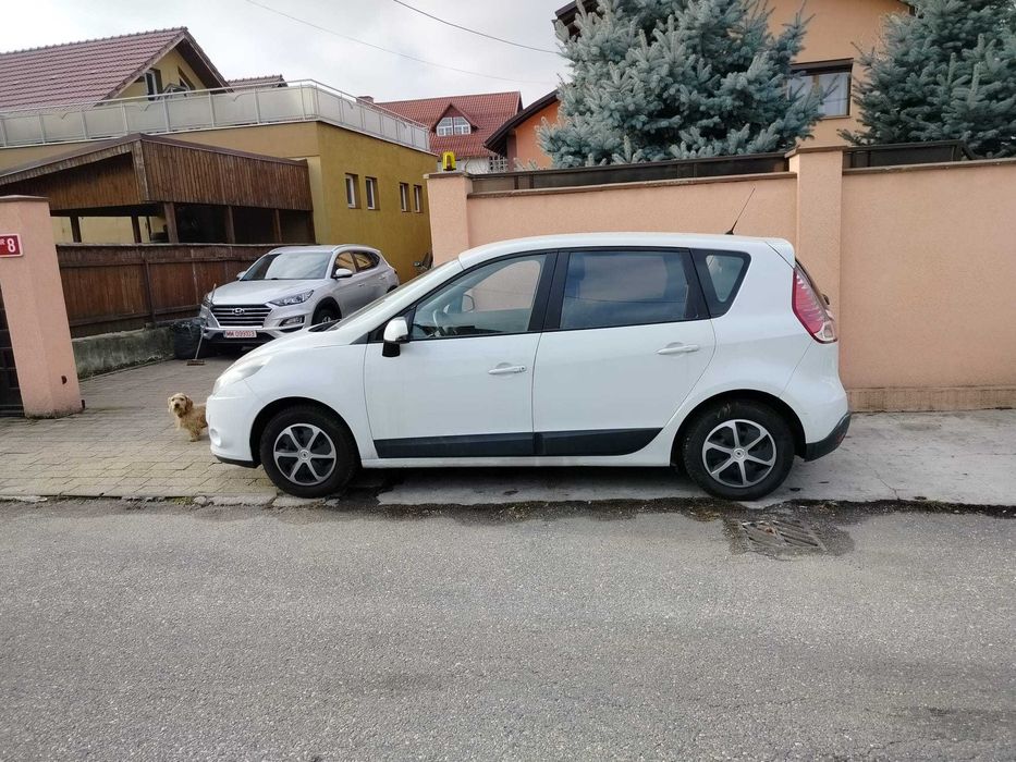 Vand Renault Scenic III,2011,1.5tdci Baia Mare • OLX.ro