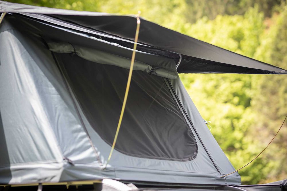 Cort auto Overlander Explorer 193 cm cu sky roof Targu Secuiesc • OLX.ro