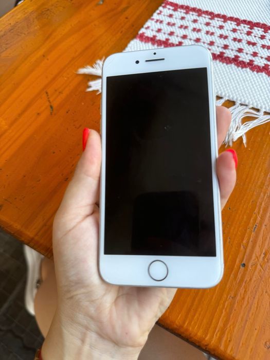 Продавам iPhone 7 гр. Велико Търново Бузлуджа • OLX.bg