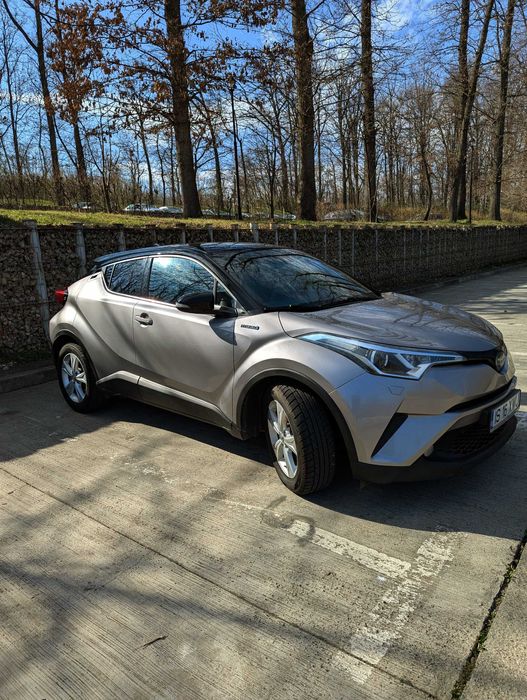 Toyota C-HR Hybrid, stare foarte bună. Iasi • OLX.ro