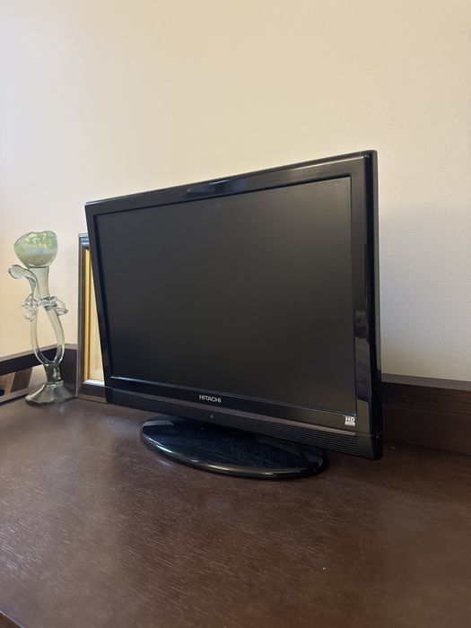 Televizor lcd HITACHI 19 inch Popoveni • OLX.ro