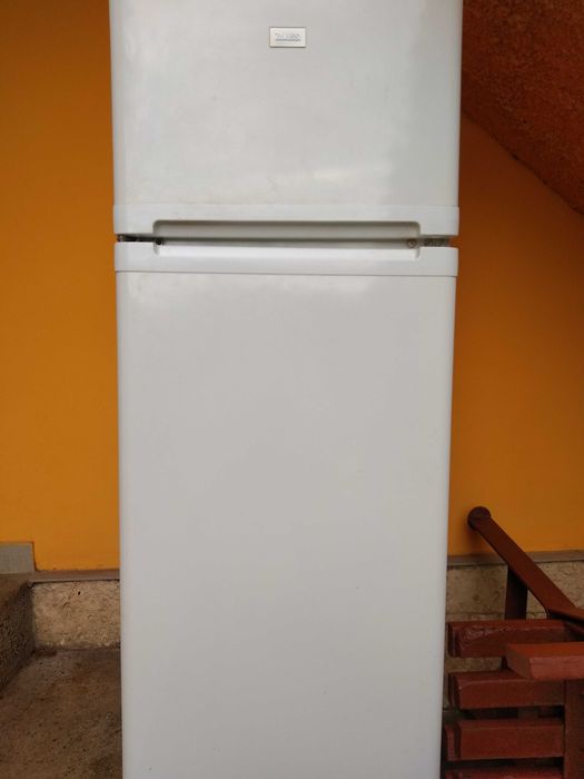 Хладилник с фризер Зануси Zanussi с Казичене • Olx Bg