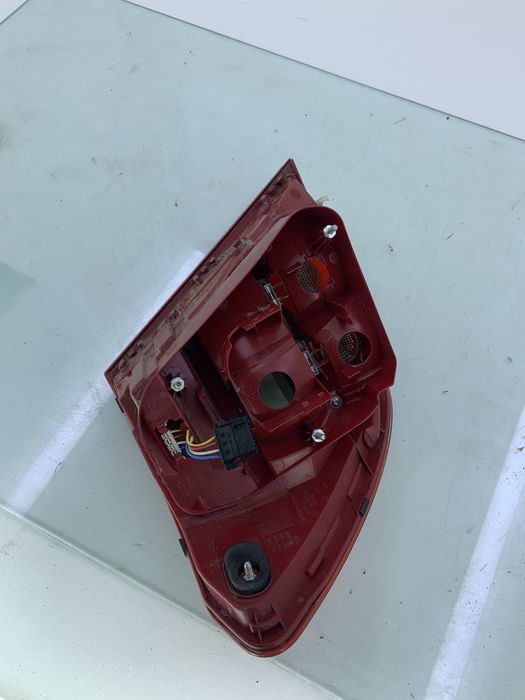 Dezmembrez Stop aripa dreapta de pe Mercedes-Benz C CLASS W204 S204 ...