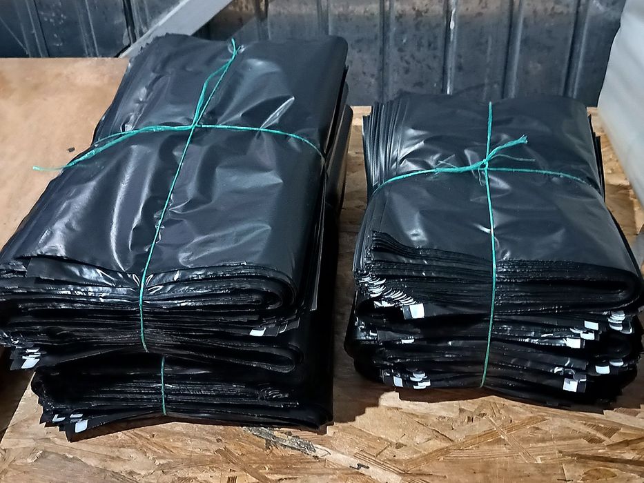 Pungi curier negre Moinesti • OLX.ro