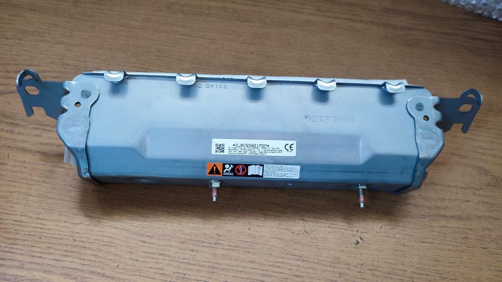 Airbag genunchi Toyota RAV4 model 2021 Acatari • OLX.ro