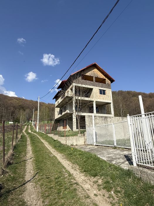 Casa/Vila la munte in statiunea Cheia (Maneciu - Prahova) Cheia • OLX.ro