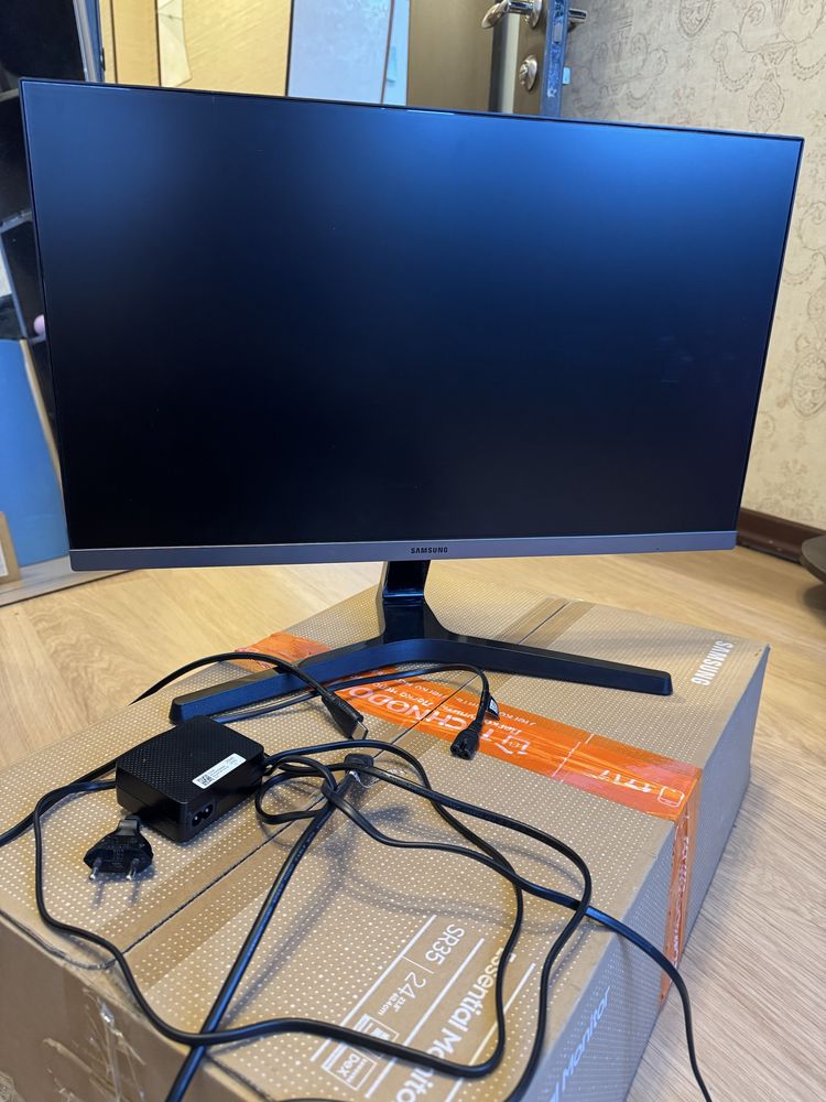 Монитор Samsung 24" LS24R350FZIXCI - Мониторы Алматы на Olx