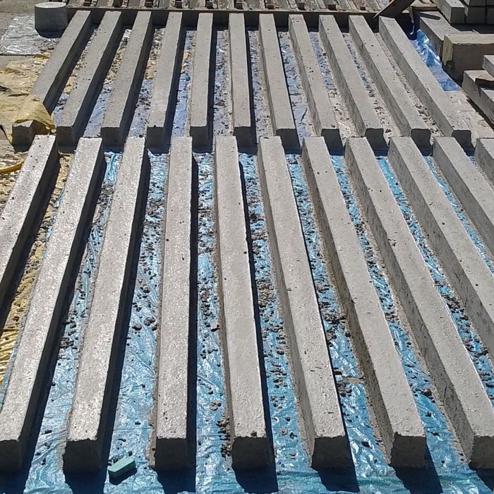 Stâlpi beton gard Cristian • OLX.ro