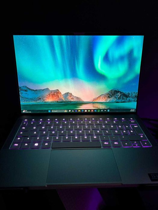 Razer Book 13 Laptop: Intel Core i7-1165G7 ,16GB RAM 512GB Ecran Touch ...