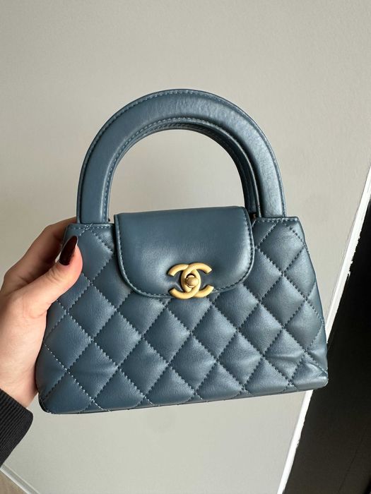 Geanta Chanel mini din piele naturala bleo Bucuresti Sectorul 2 • OLX.ro