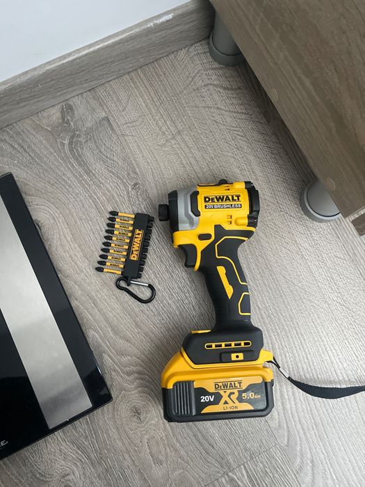 DeWalt Impact filetanta bormasina cu percutie cu baterie noua Targu ...
