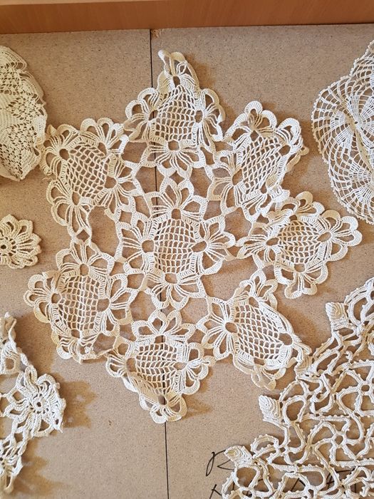 Mileuri diverse modele si marimi /fete de perna goblenuri Bucuresti ...