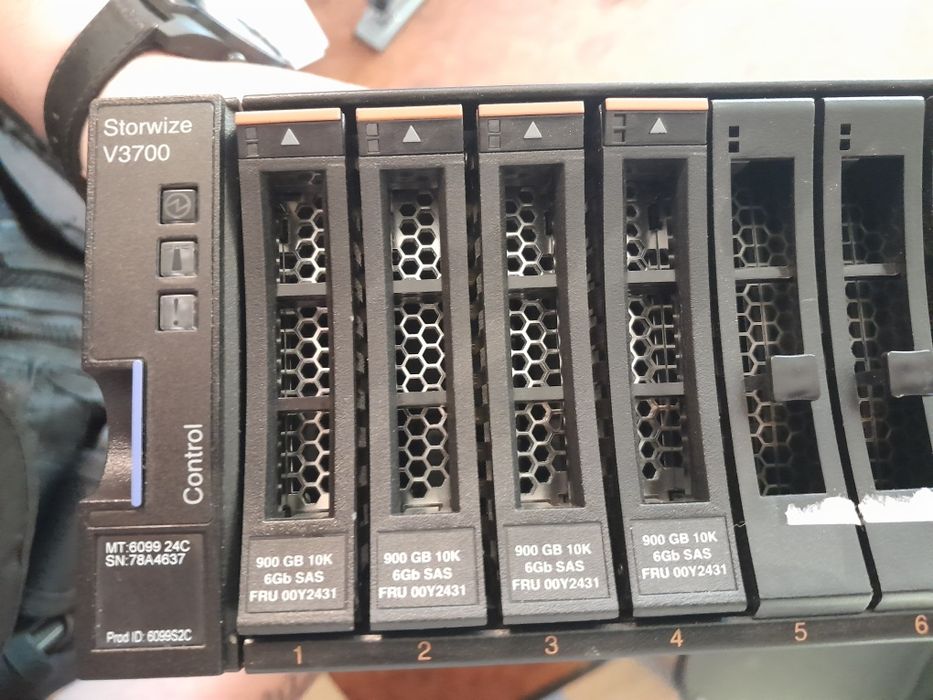 IBM Storwize V3700 Ploiesti • OLX.ro