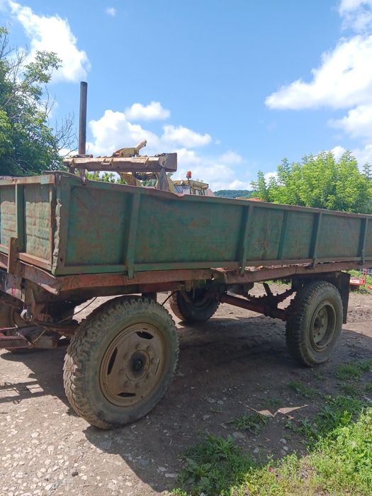 Remorca rm2 basculabila 3 parti Agarbiciu • OLX.ro