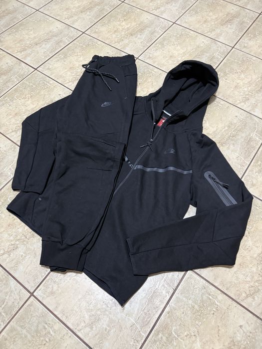 Trening Tech Fleece Nike marimea S, M, L, XL, XXL Timisoara • OLX.ro