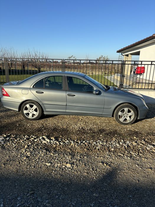Mercedes c200 / c220 w203 Oradea • OLX.ro