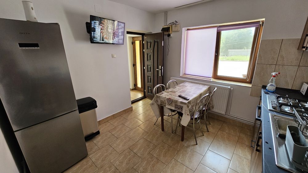 Inchiriez garsoniera langa Targu Jiu la parter cu gradina Targu Jiu ...