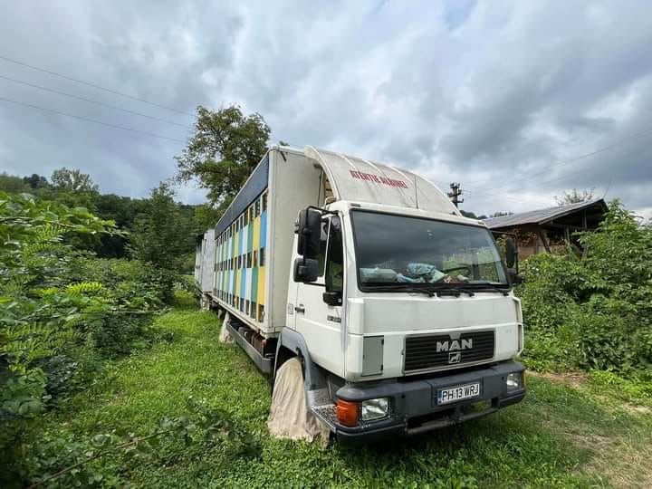 Camion si remorca apicole Bertea • OLX.ro