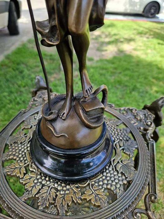Statueta din bronz Arad • OLX.ro