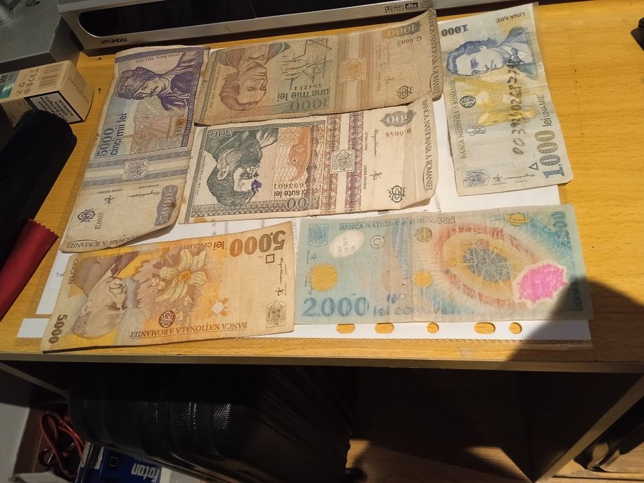 Bancnote Romanesti sii monede vechi românești și străine i Filiasi • OLX.ro