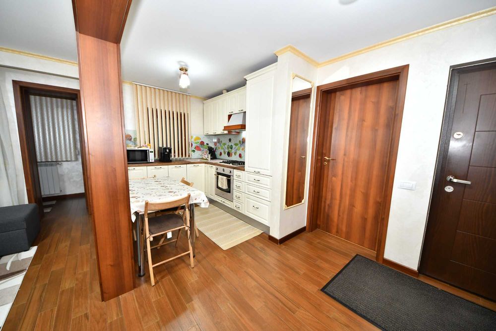 Apartament 3 camere decomandat Micro 21 in spate la Scoala 3 Galati ...