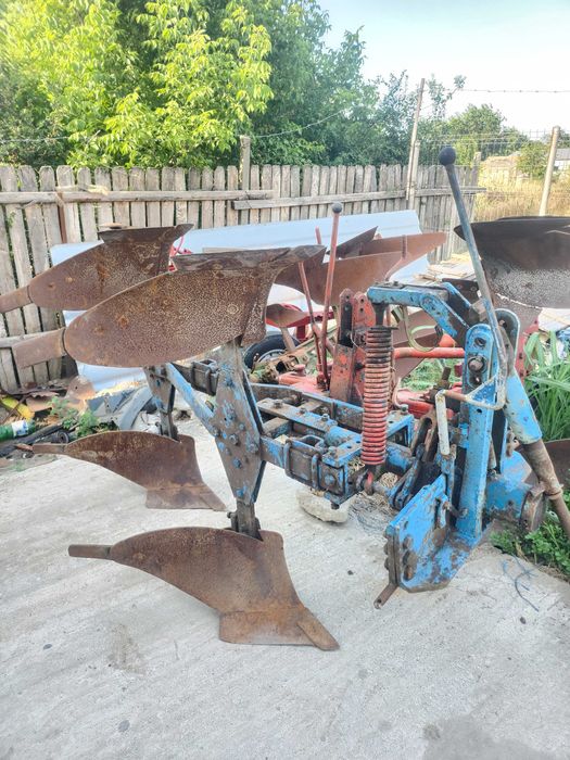 Plug Brening reversibil 2 brazde manual si automat Dabuleni • OLX.ro