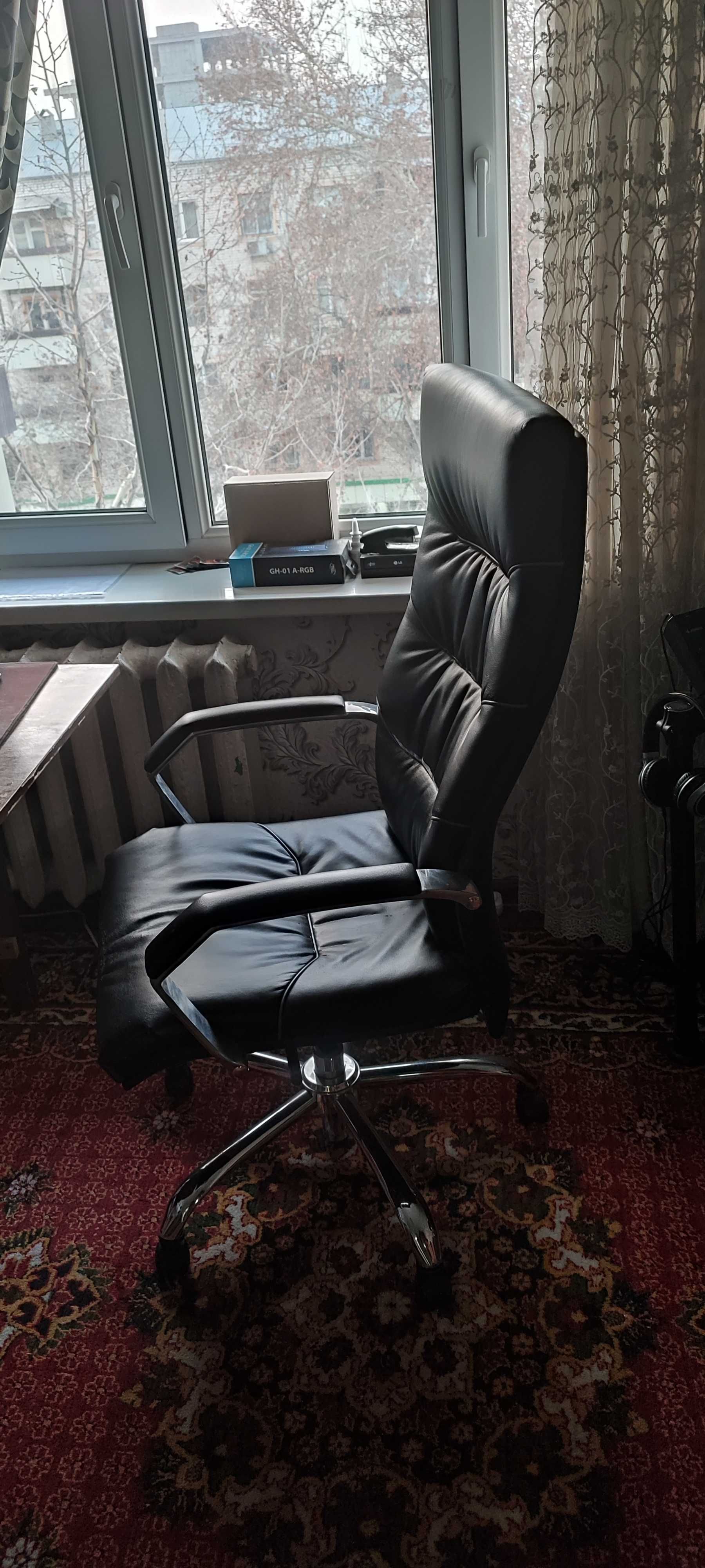 Кресло офисное, удобное кресло со спинкой с подлокотником кож зам.: 1 ...