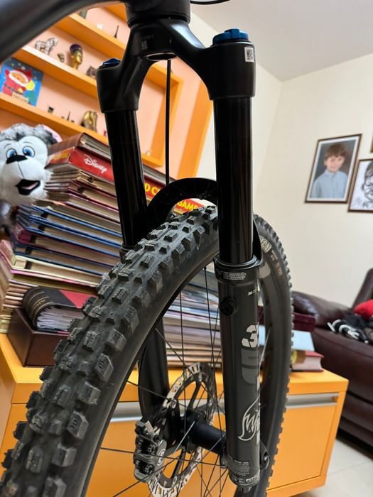 Furca Fox 38 Float Performance 29" Bascov • OLX.ro