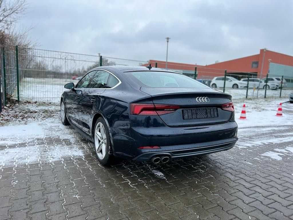 Dezmembrez Audi A5 Sportback 2 0 Tdi Audi A5 S Linne Bara Fata A5 Far