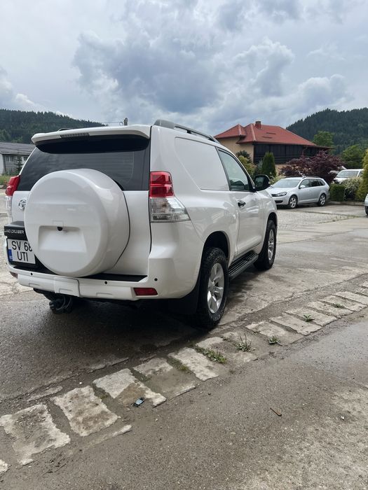 Toyota Land Cruiser-4x4-2 locuri-Autoutilitara-3.0D-J150 Rosu • OLX.ro
