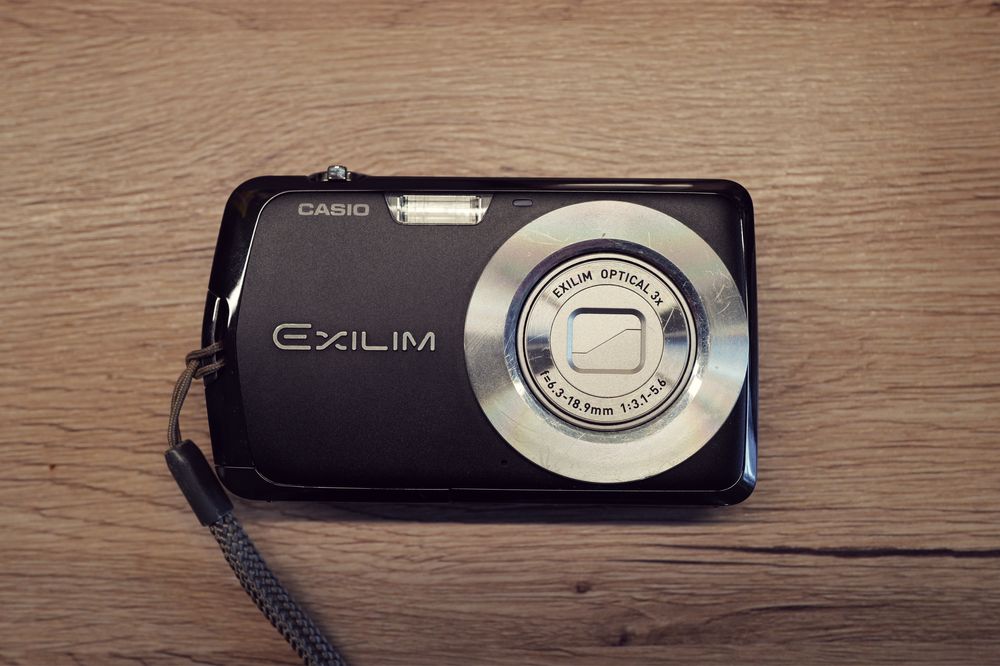 Aparat foto CASIO Elixim ZX-Z215 12Mp digital perfect instagram ...