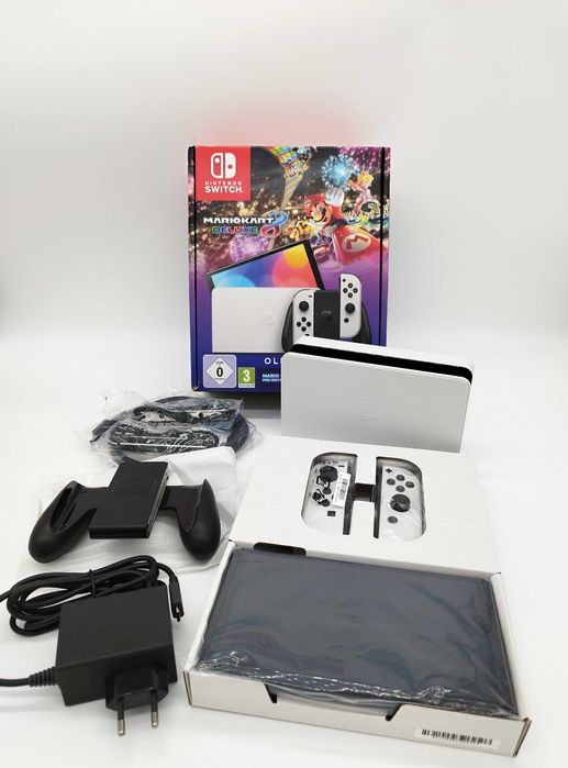 Пълен комплект Nintendo Switch OLED - White с гаранция до 17/02/2027г ...