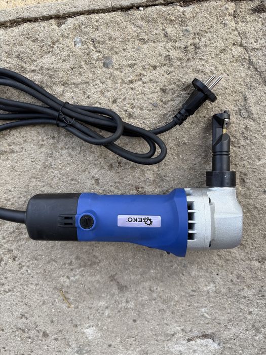 Електрическа ножица за ламарина с Брястовец • Olx Bg