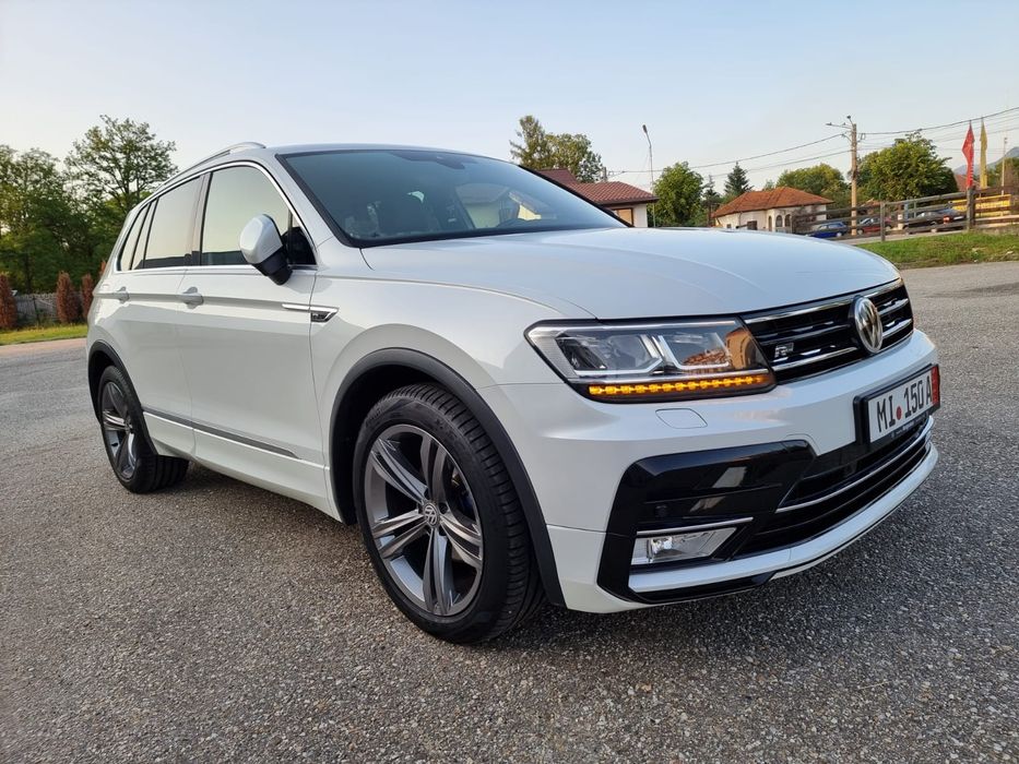 Vw Tiguan 3xR Line •4x2 •Bord Virtual • 2 L •Alb perlat •Privat German ...