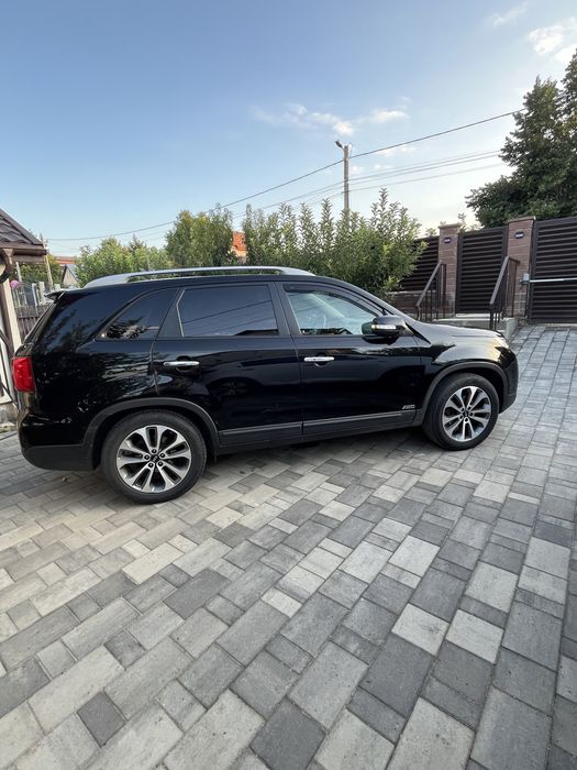 Kia Sorento Platinium 7 locuri Valea Adanca • OLX.ro