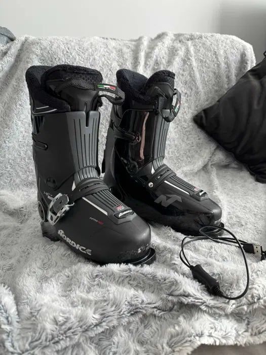 Clapari dama Nordica Hf Elite Heat cu incalzire Cluj-Napoca • OLX.ro